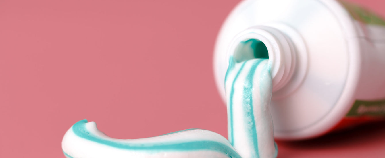 How Much Toothpaste Should You Use on a Toothbrush? – KIWIBIRD